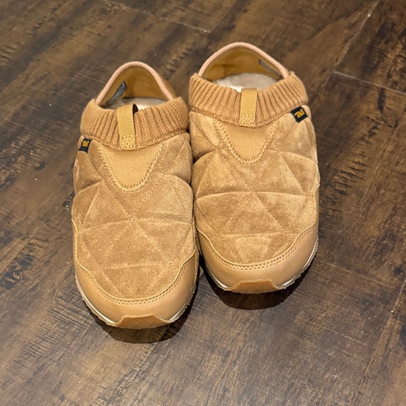 Teva | Shoes | Teva Sz 7 Tan Quilted Slip Ons | Poshmark